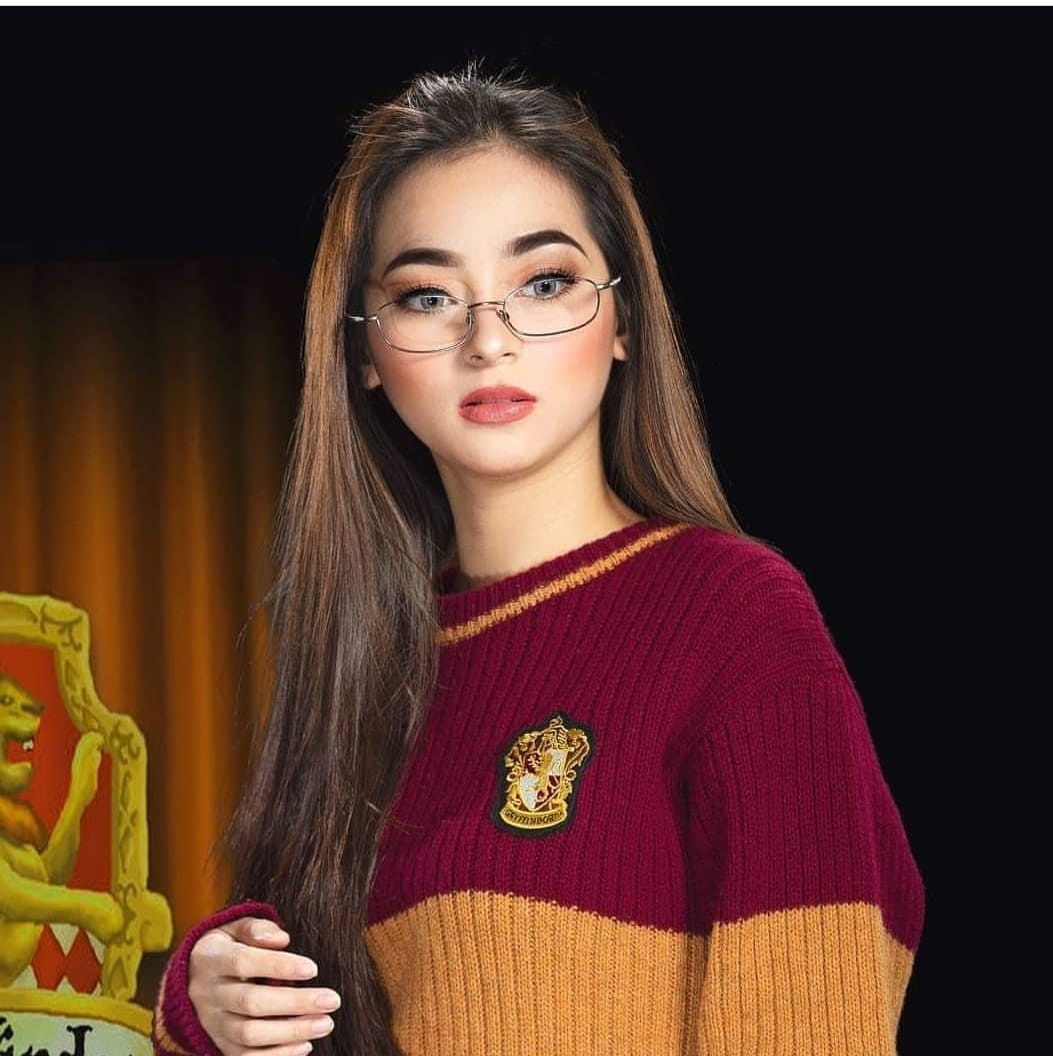 A·J·拉瓦尔(AJ Raval)- 图片 - xb1