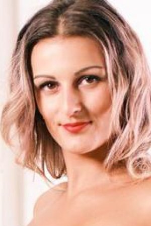 《Anna, l'influenceuse》2021电影在线观看完整版剧情 - xb1